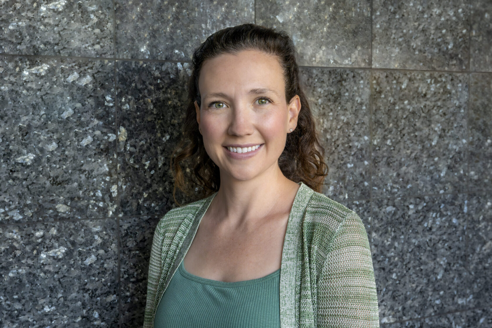Danae Polsin Receives 2026 Neil Ashcroft Early Career Award - NSF OPAL